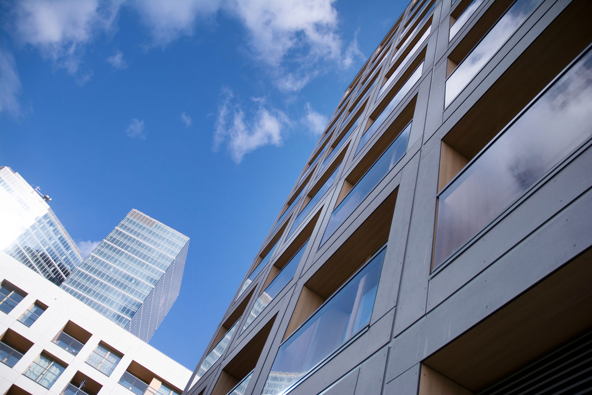 What is a REIT: Real Estate Investment Trusts Explained - Streitwise
